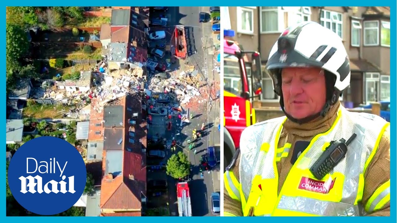 3 rescued, 1 dead from house explosion in Croydon, South London - YouTube