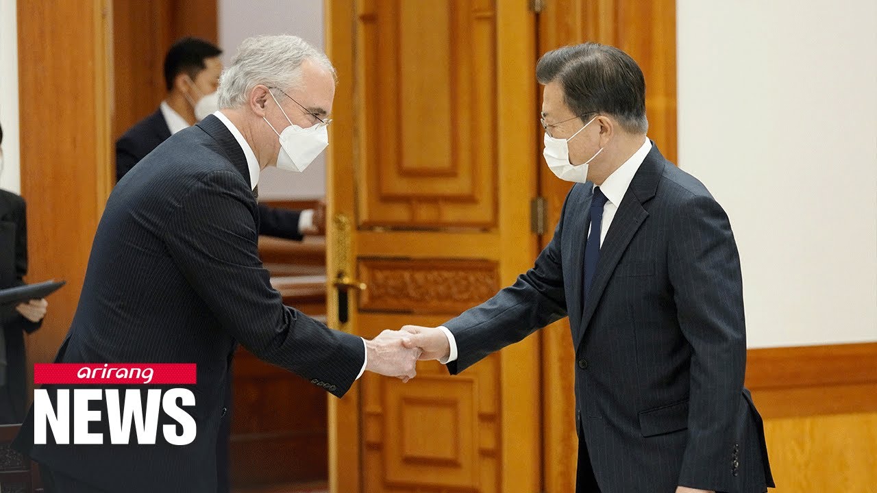 Moon meets with head of CEPI, calls for support until S. Korea makes ...