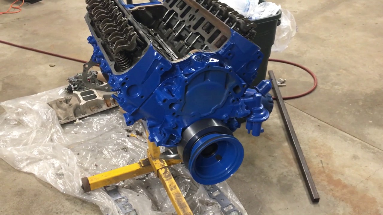 Quick Thursday Night Update: The 302 Block is Ford Blue! - YouTube