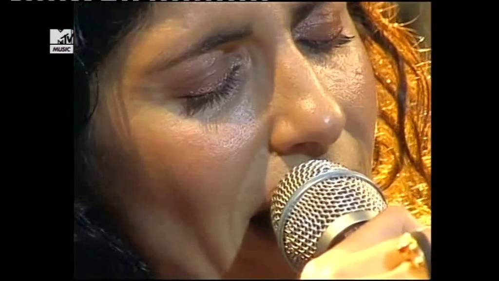 Giorgia - Marzo - MTV StoryTellers 2005 - YouTube