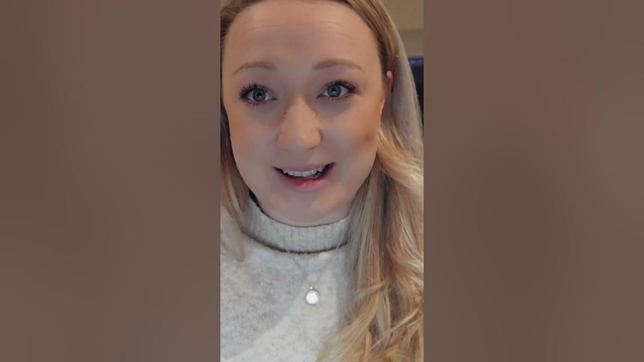 Vlogmas Day Two Last Day In The Office And Christmas Wreath Making 🎄