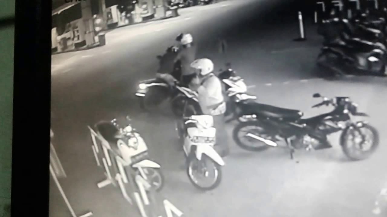 MALING MOTOR SPECIALIS MATIC - YouTube