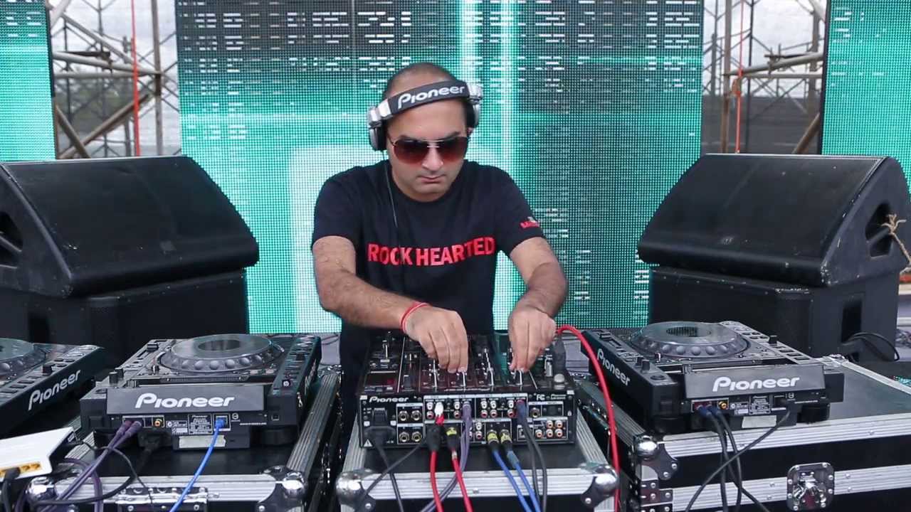 Dj Sidharth Talwar - Sound Awake 2 (Clip 1) - YouTube