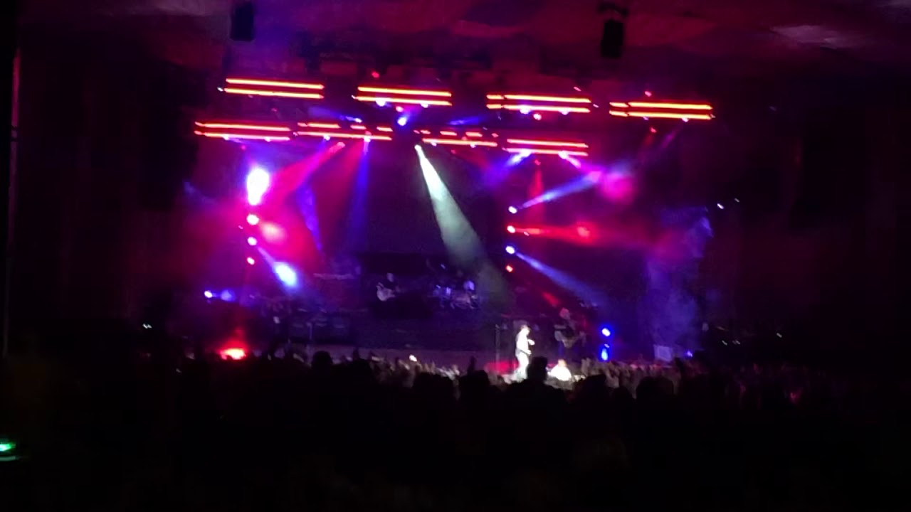Luke Bryan - “Knockin’ Boots” | Sunset Repeat Tour 2019 | Blossom Music ...