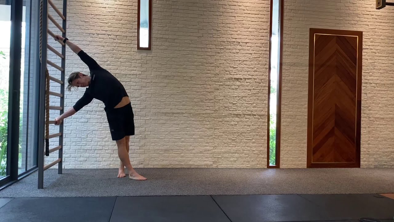 Standing lateral stretch, stall bars | Bodyweight - YouTube