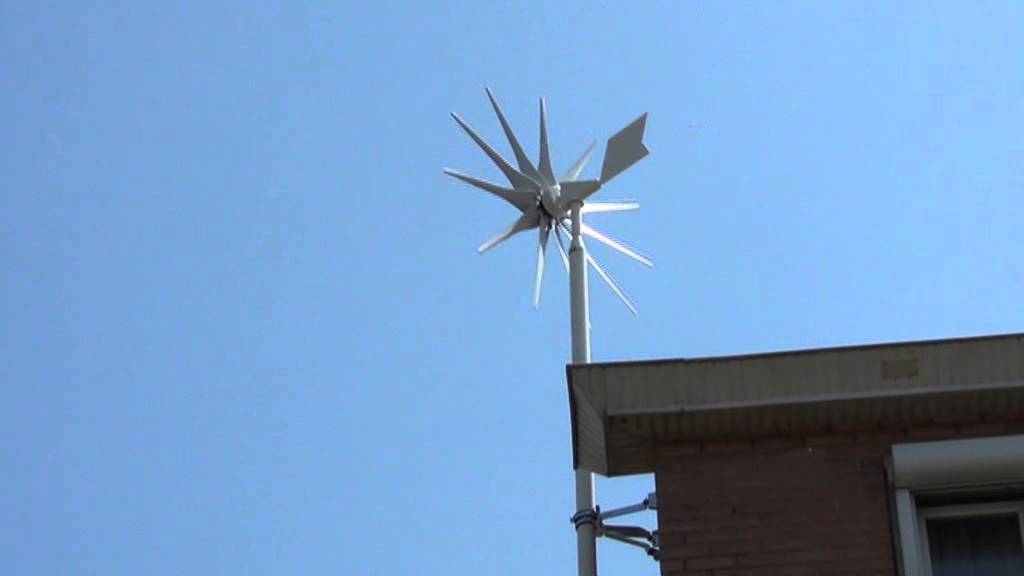Eolienne de pignon dite micro-éolienne de fabrication française - YouTube