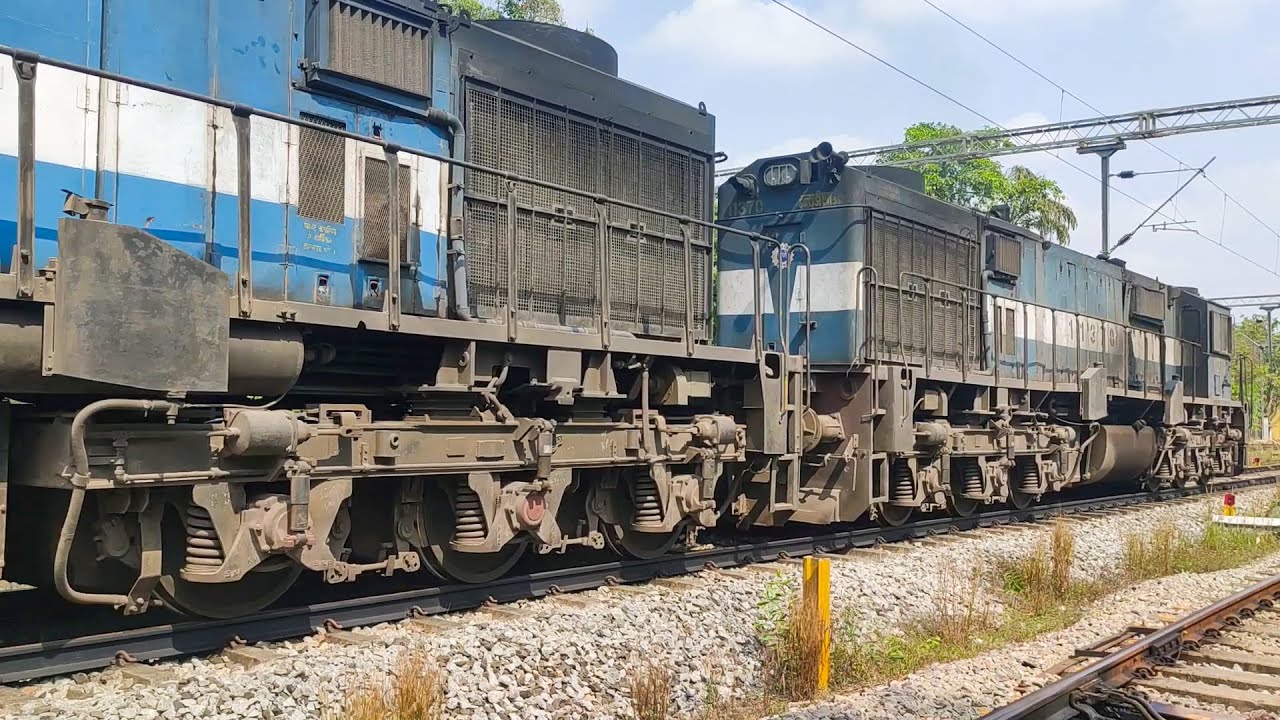 Alco WDM3D idling and notch up sound. - YouTube