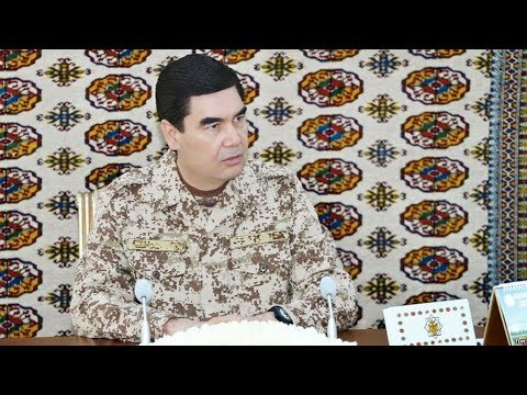 Berdimuhamedow Garaşsyzlyk baýramynda 'jemgyýetçilik tertibini saklamagy' buýurýar