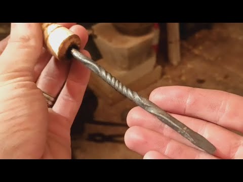 Beginner Blacksmithing - DIY Flathead Screwdriver 🪛 - YouTube