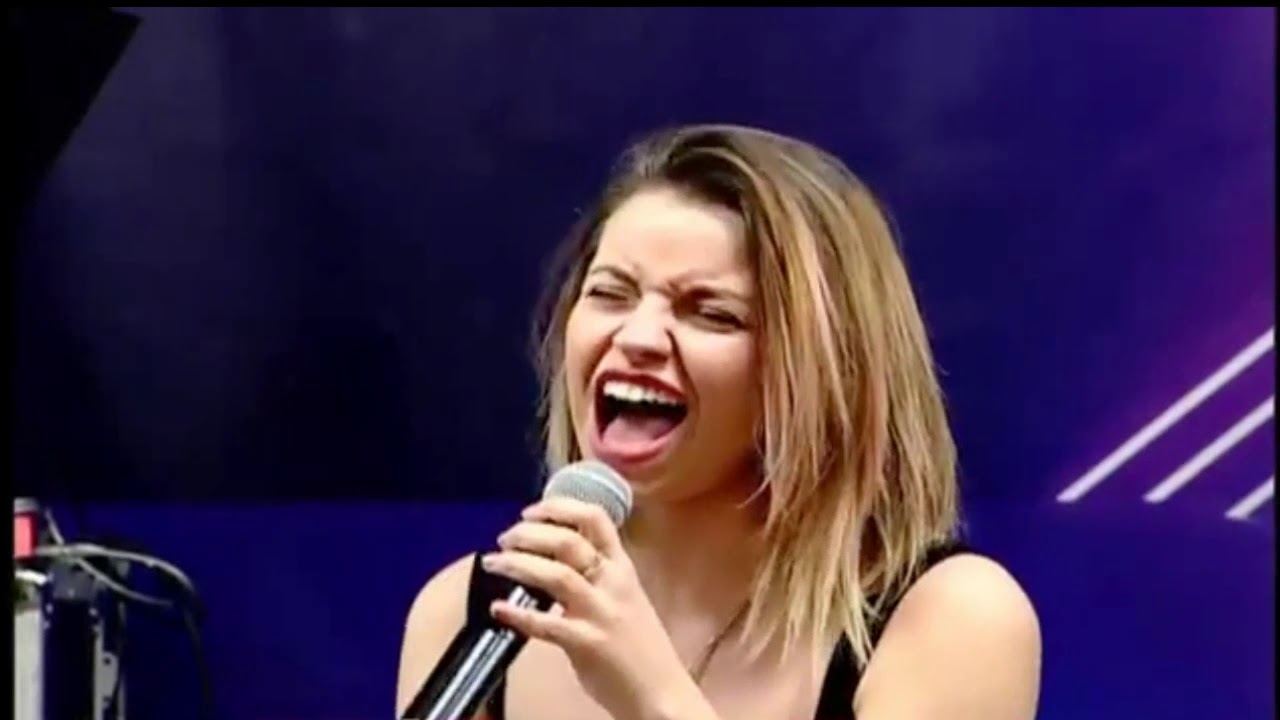 VERONICA ALBERICCI - ALL OF ME ORCHESTRA GRAZIANO CIANNI - YouTube