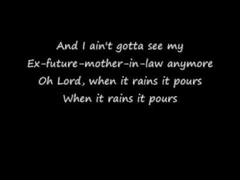 Luke Combs - When It Rains It Pours (lyrics) - YouTube