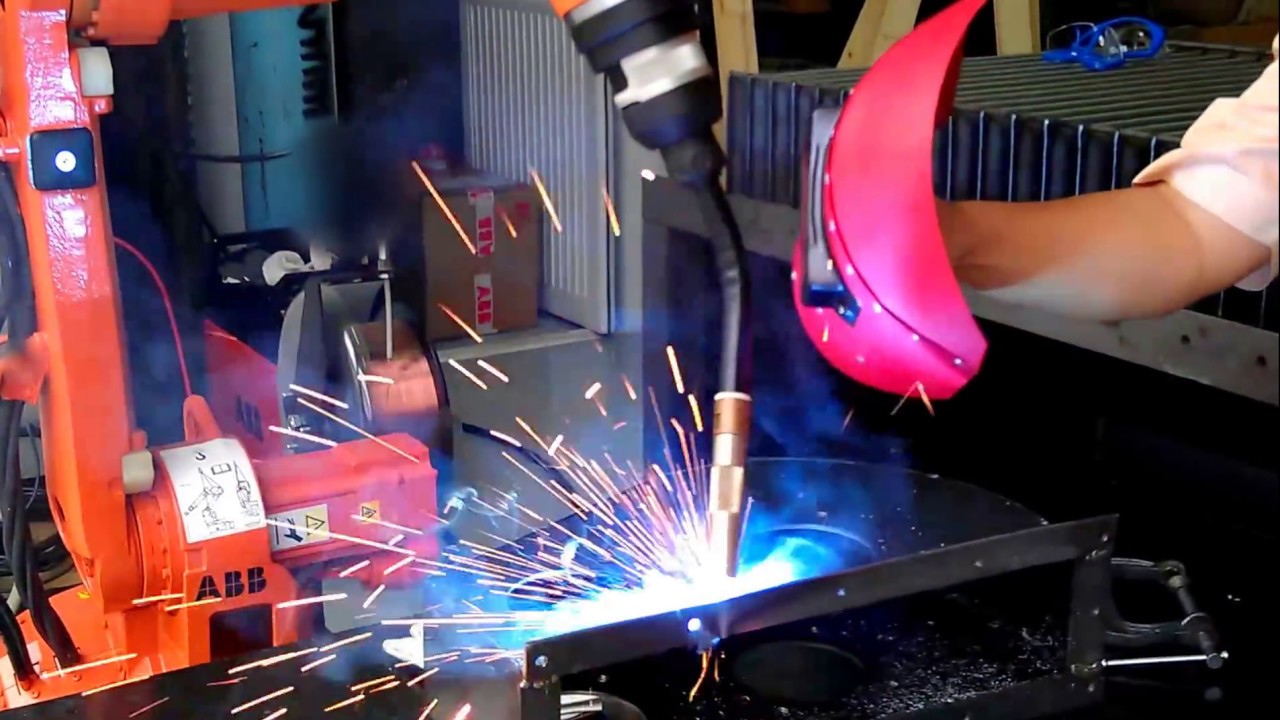 ABB Robot with MIG-Welding - YouTube