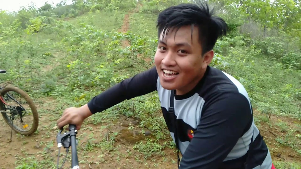 Gowes gunung betet_TRACK RINGAN BIKIN KERINGETAN - YouTube