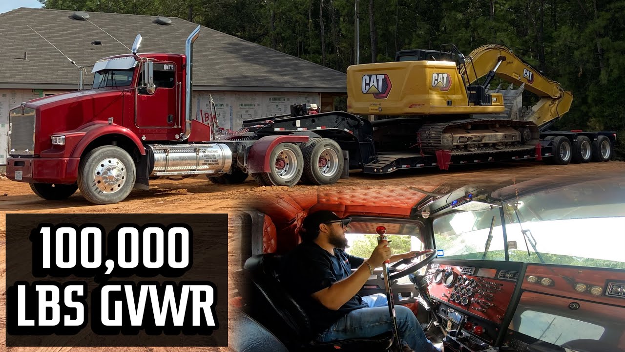 Kenworth HAULING HEAVY trackhoe with a 60 series detroit diesel - YouTube
