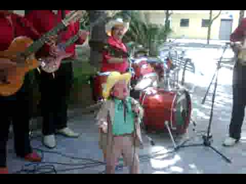 margarito cantando en la plazoleta de Multimedios - YouTube