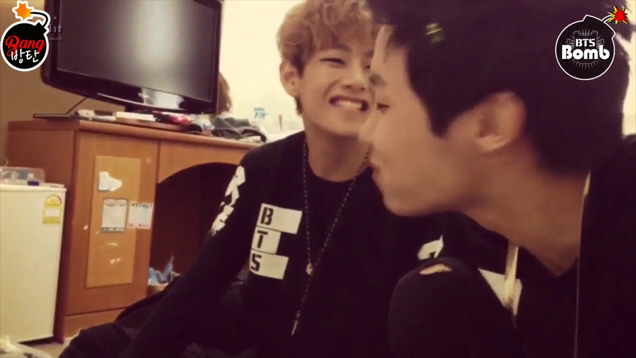 [Sub Español][BANGTAN BOMB] the happening in Changwon 1 - Watermelon - YouTube