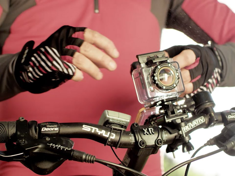 MEDION WLAN Action Cam - YouTube