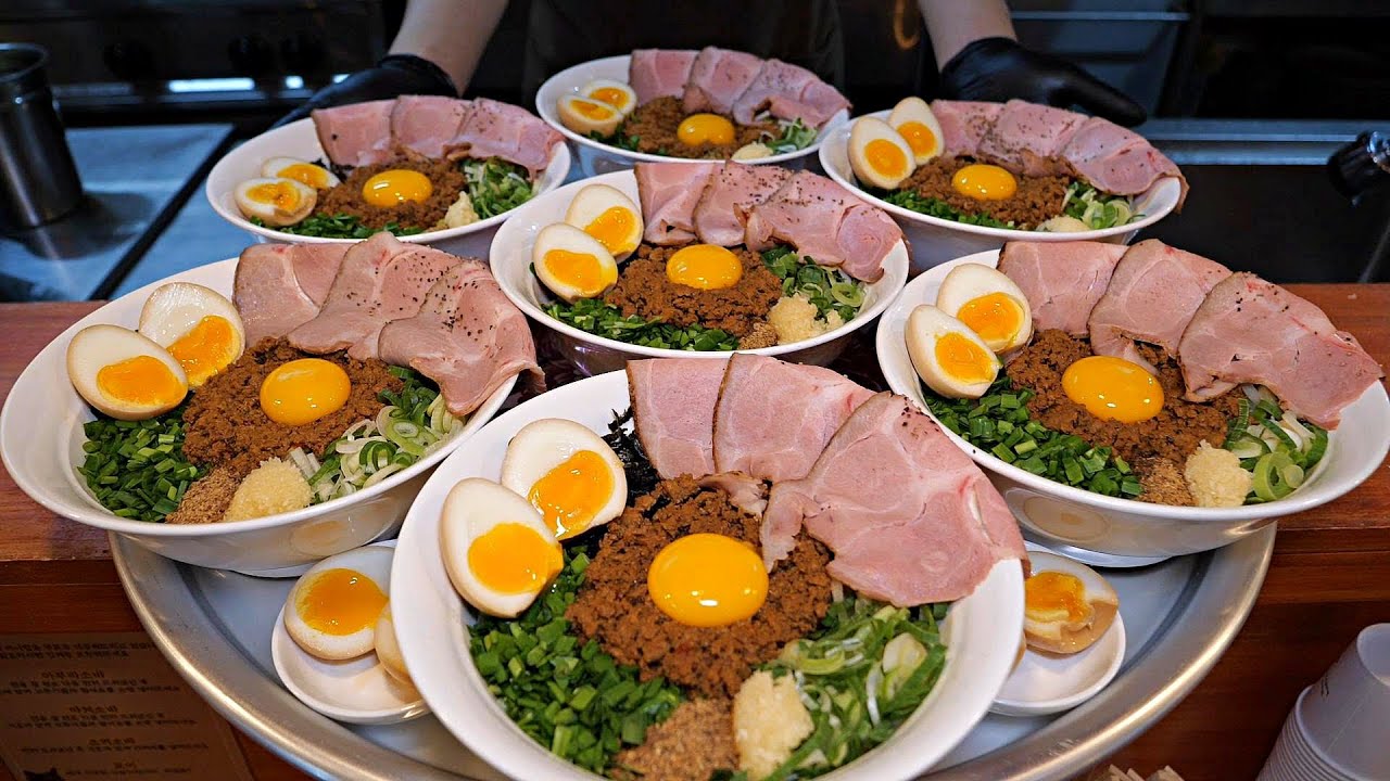 하루 200그릇 완판! 라멘에 미친 사장님이 만드는? 역대급 퀄리티 일본식 비빔면 마제소바 / Japanese bbq Ramen ...