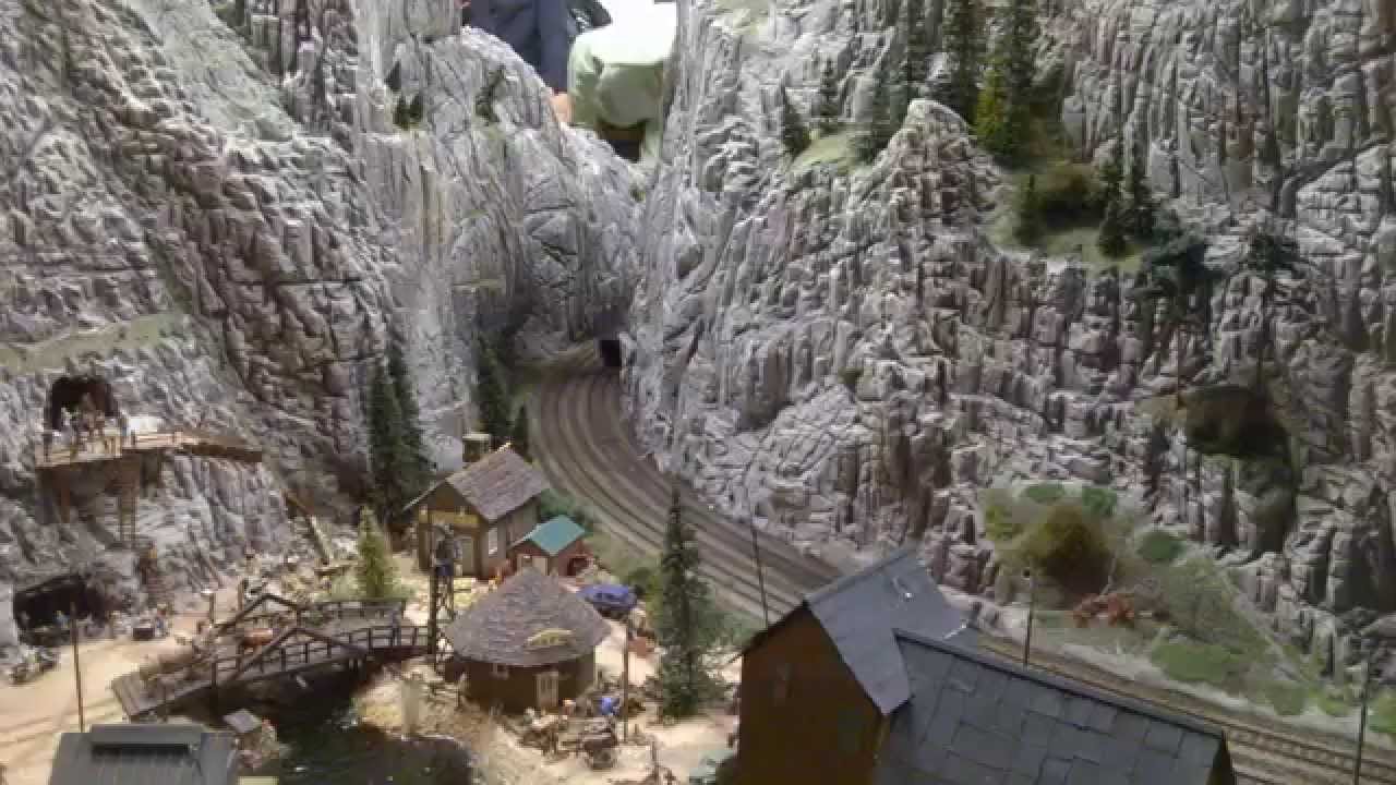 Tog i Miniature Wunderland Hamburg - YouTube