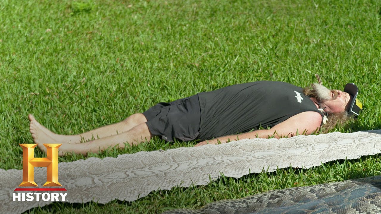 Swamp Mysteries with Troy Landry: Bonus - Dusty Shows Troy a 17-Foot Python (Season 1) | History ...