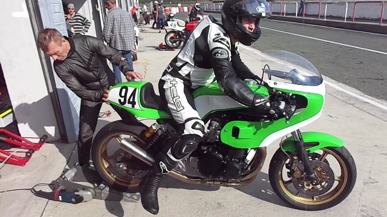 Old school superbikes and sound of old school four cylinder engines ...