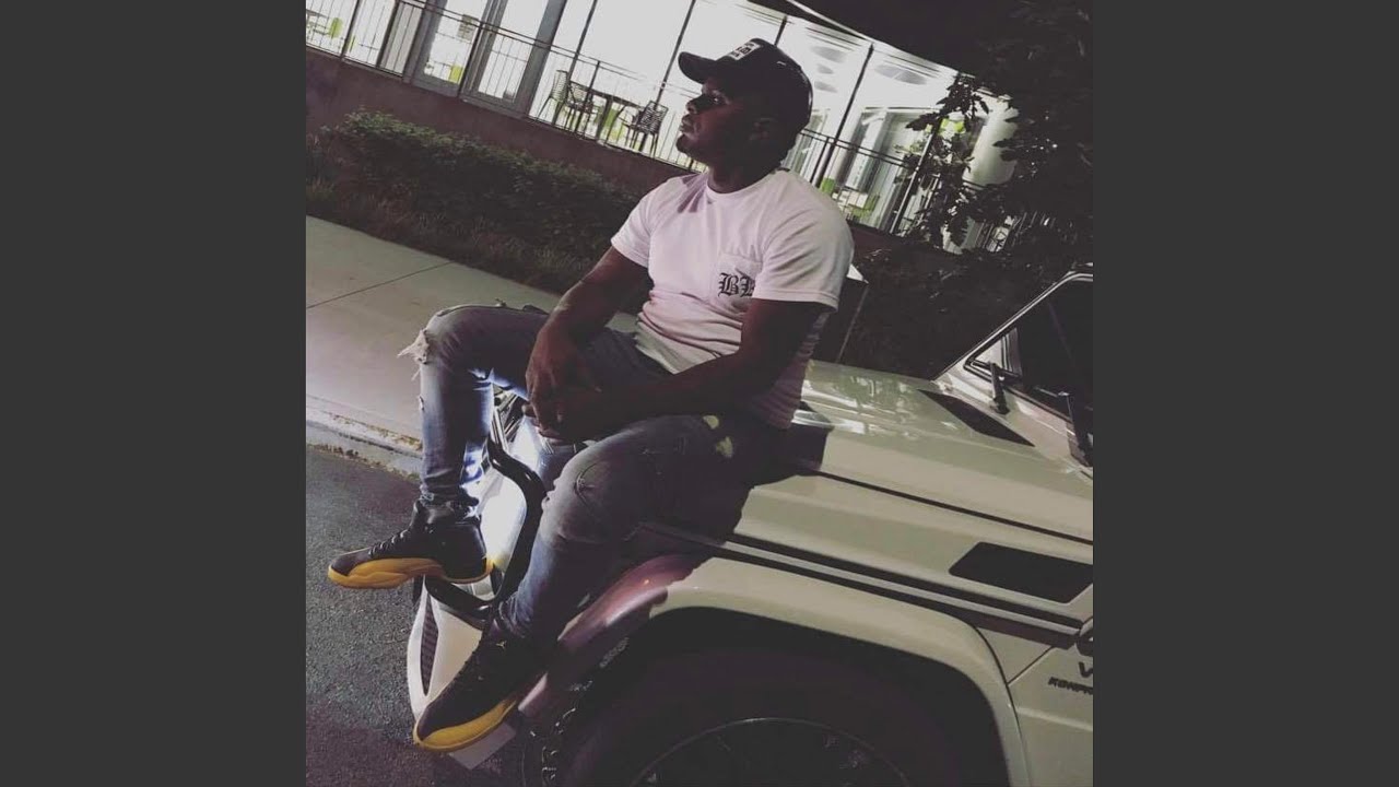 Grind Season (feat. Holiday Frm816) - YouTube