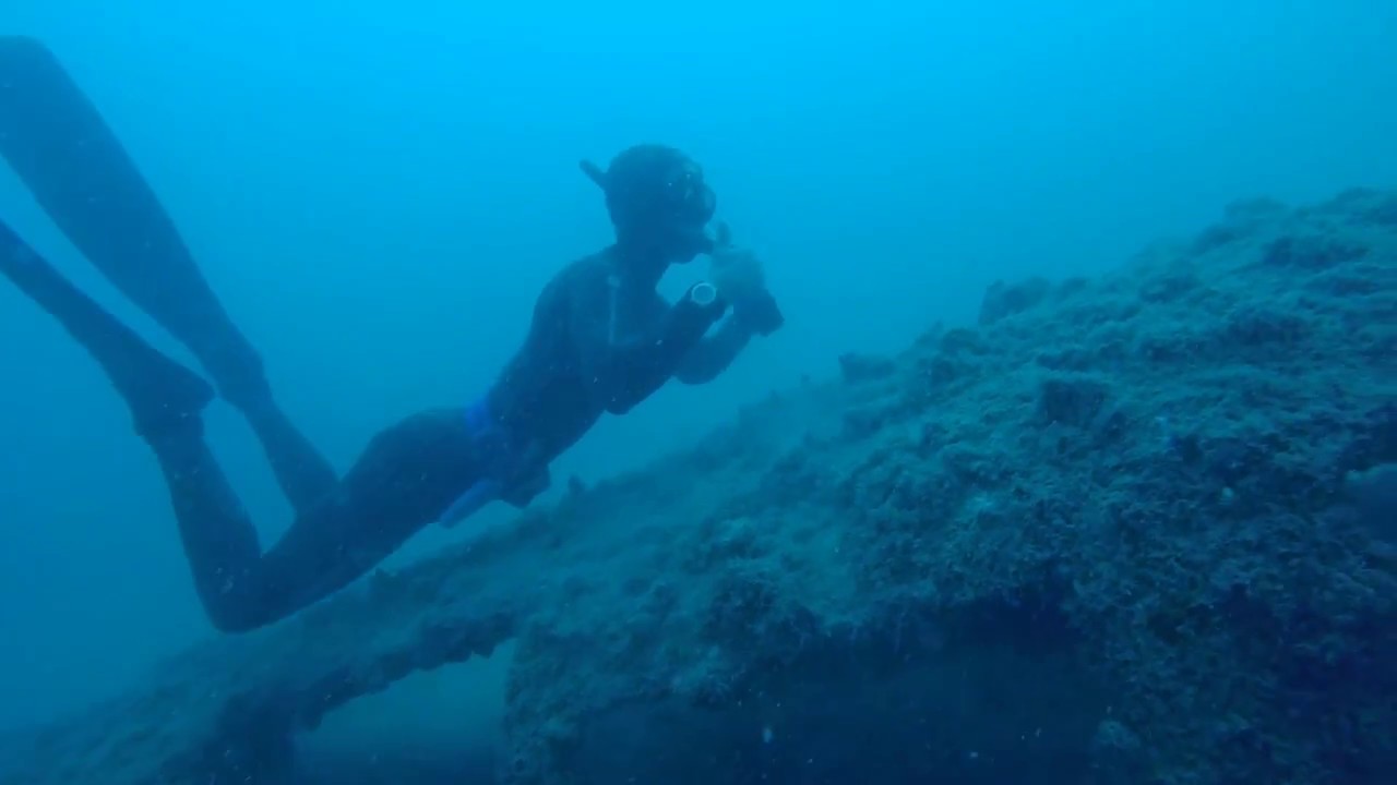Freediving Rockingham Dive Trail - YouTube