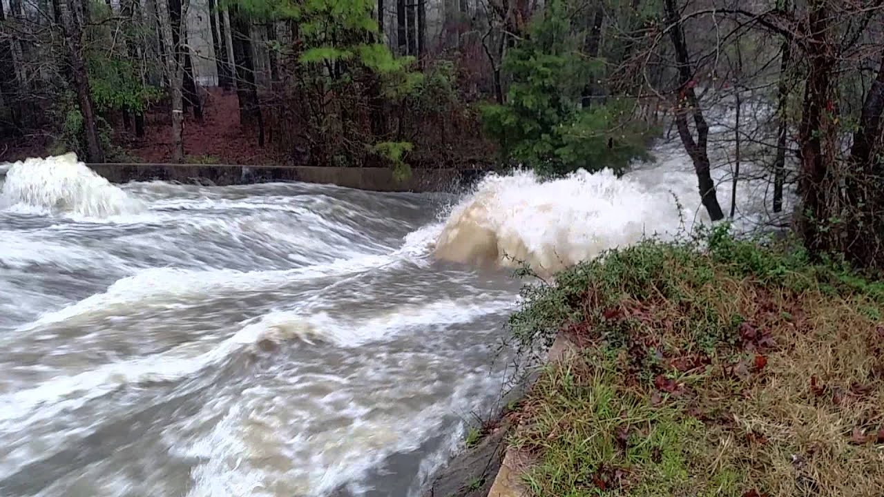 Flood waters at the Dam in Lake Village Subdivision West Monroe LA. 03 ...