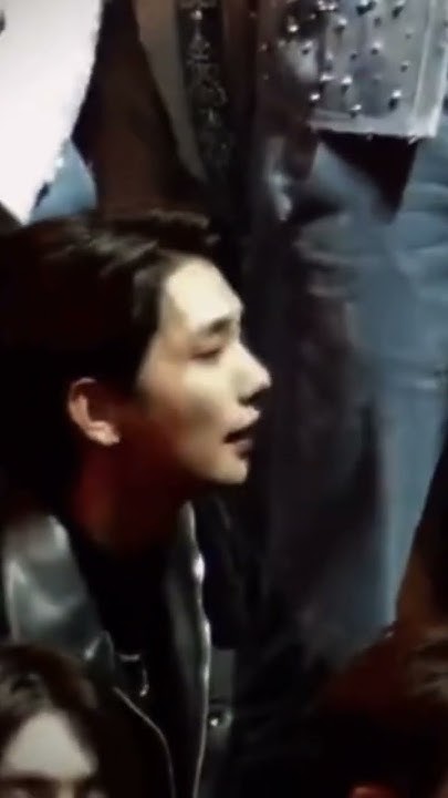 Someone Is Jealous And He Seemed To Notice 😍😍 Seventeen Jeonghan