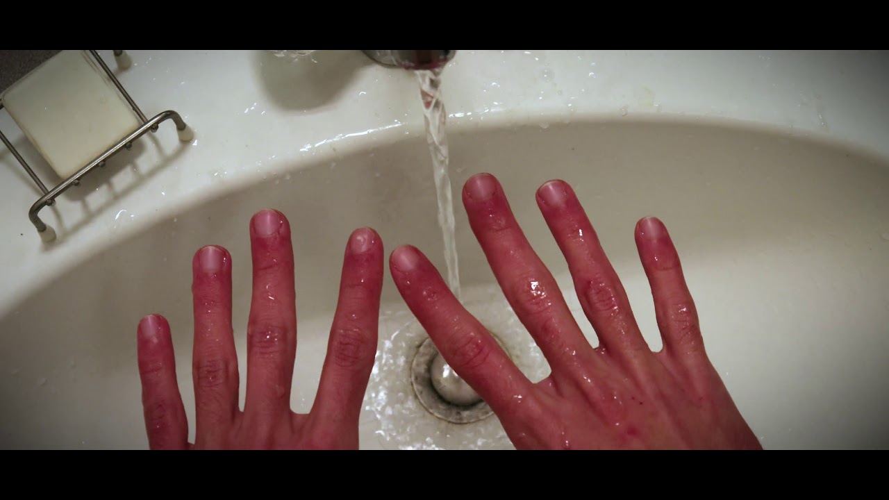 POINT OF VIEW / a horror short - YouTube