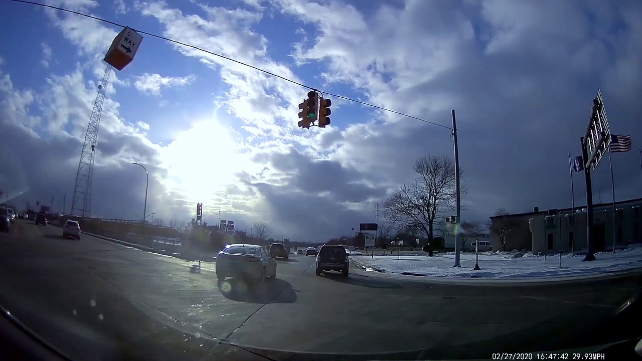 Driving to Warren, Michigan from Saint Clair Shores, Michigan - YouTube