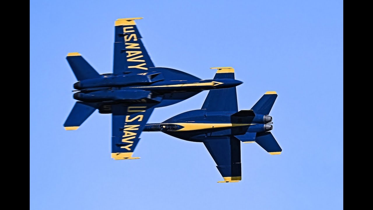 US Navy Blue Angels Show at Chicago Air and Water Show - YouTube