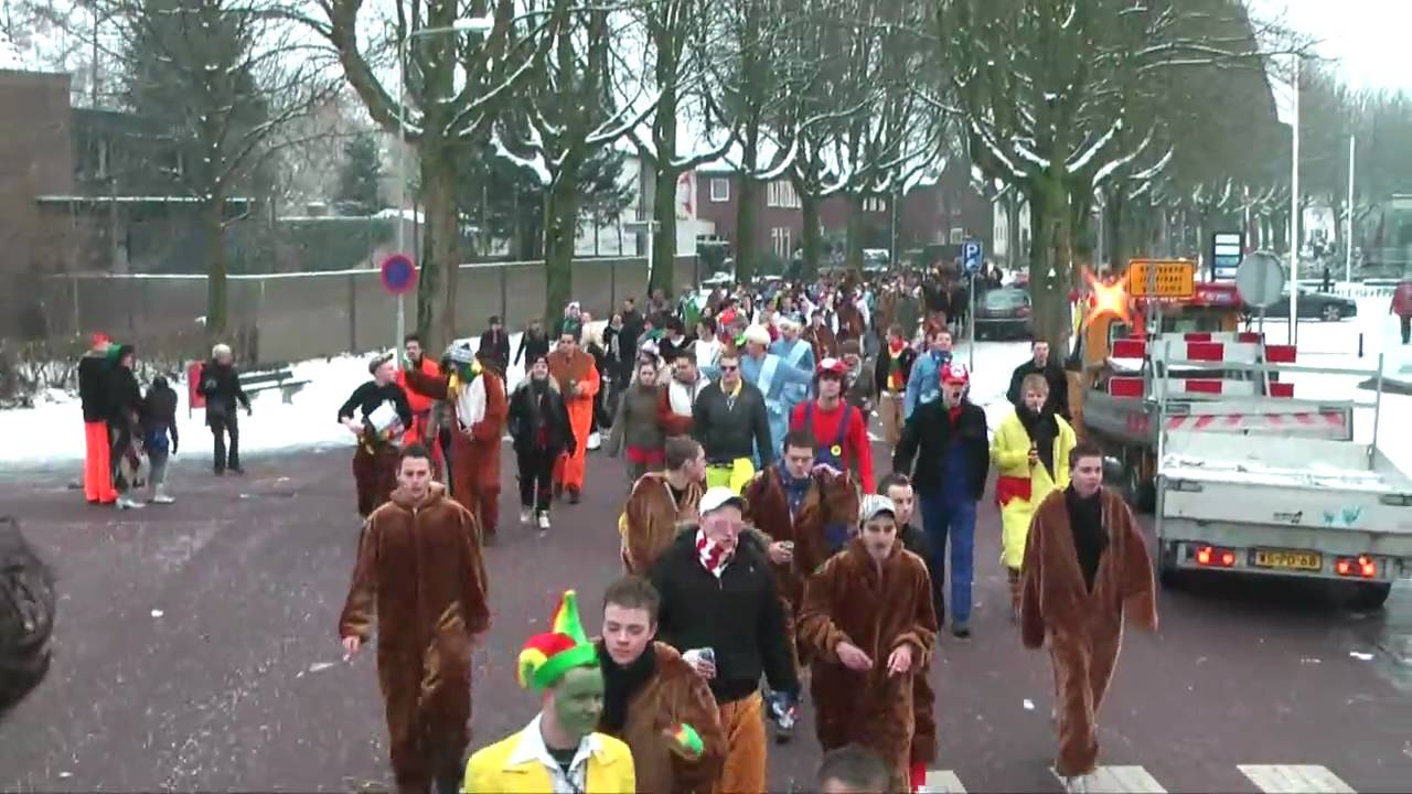 Party na carnaval optocht Venray 2010 - YouTube