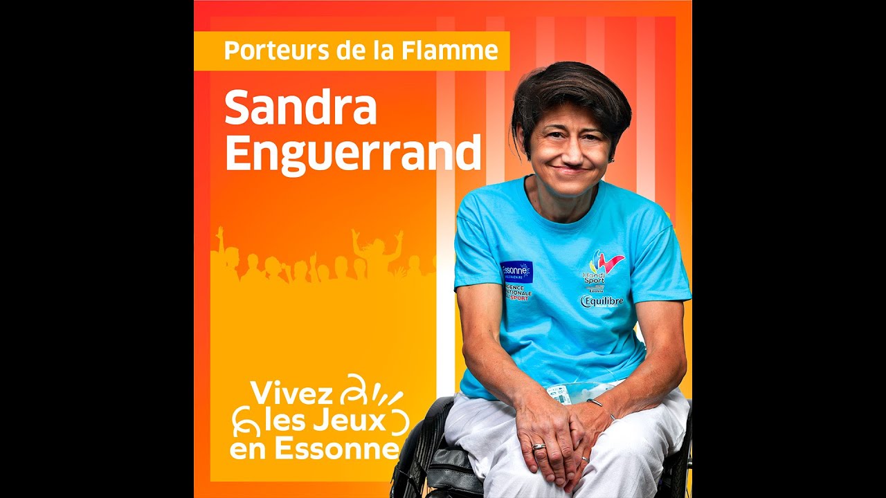 Sandra Enguerrand, porteuse de la Flamme en Essonne - YouTube