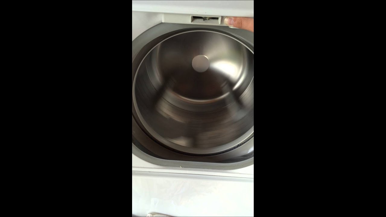 Maytag Neptune washing machine start of spin - YouTube