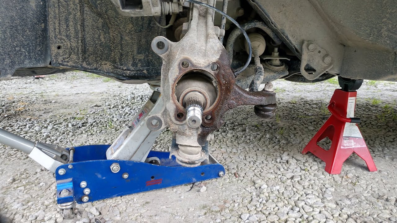 Replacing a 2010 Nissan Rogue Hub Assembly - YouTube