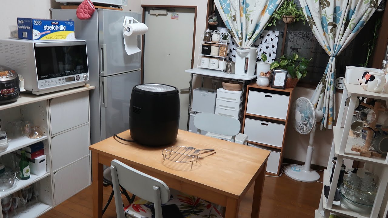Japanese Small Kitchen Tour - YouTube