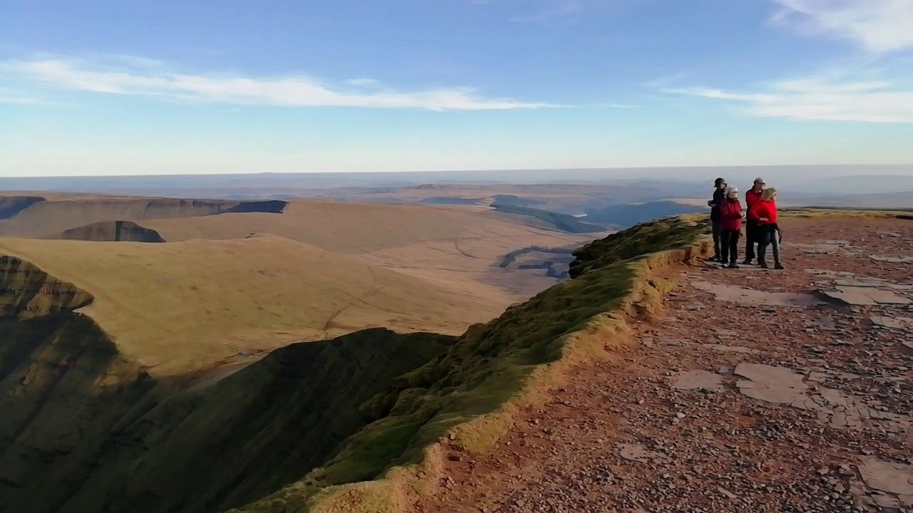 Copa Pen Y Fan Summit 886 Meters High February 2019. - YouTube