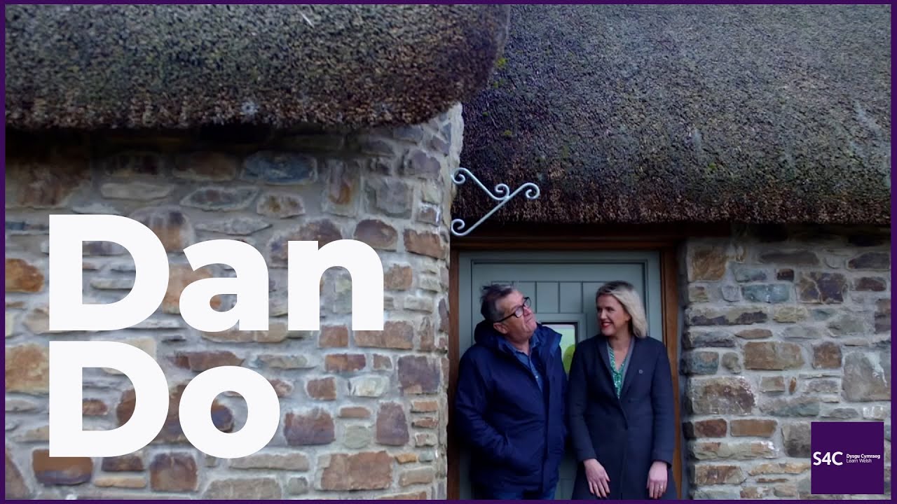 Blas o...Dan Do | Tŷ Rosemary | Troi Hen Adfail Yn Fwthyn Cysurus! 🏡 ...