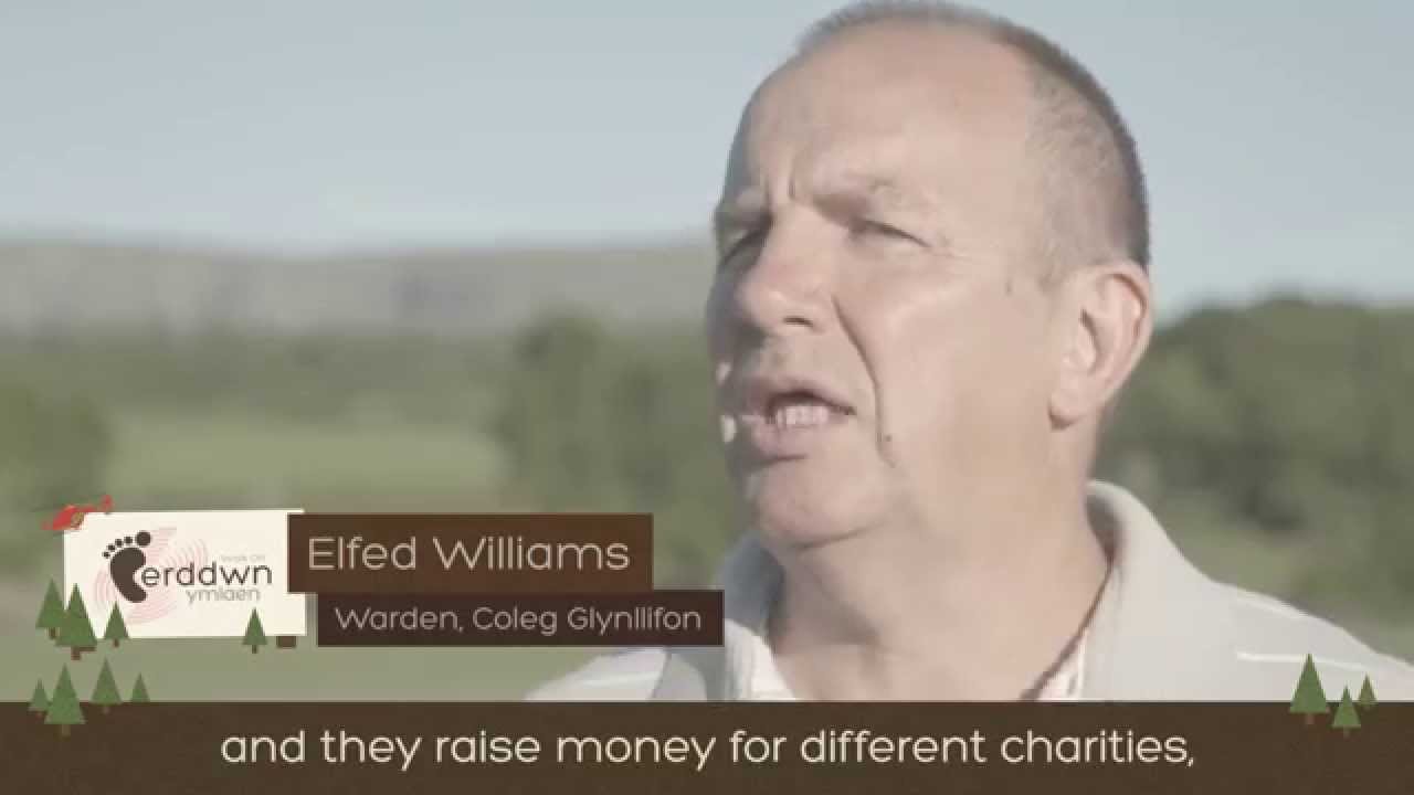 Elfed Williams | Bio | Cerddwn Ymlaen 2014 - YouTube