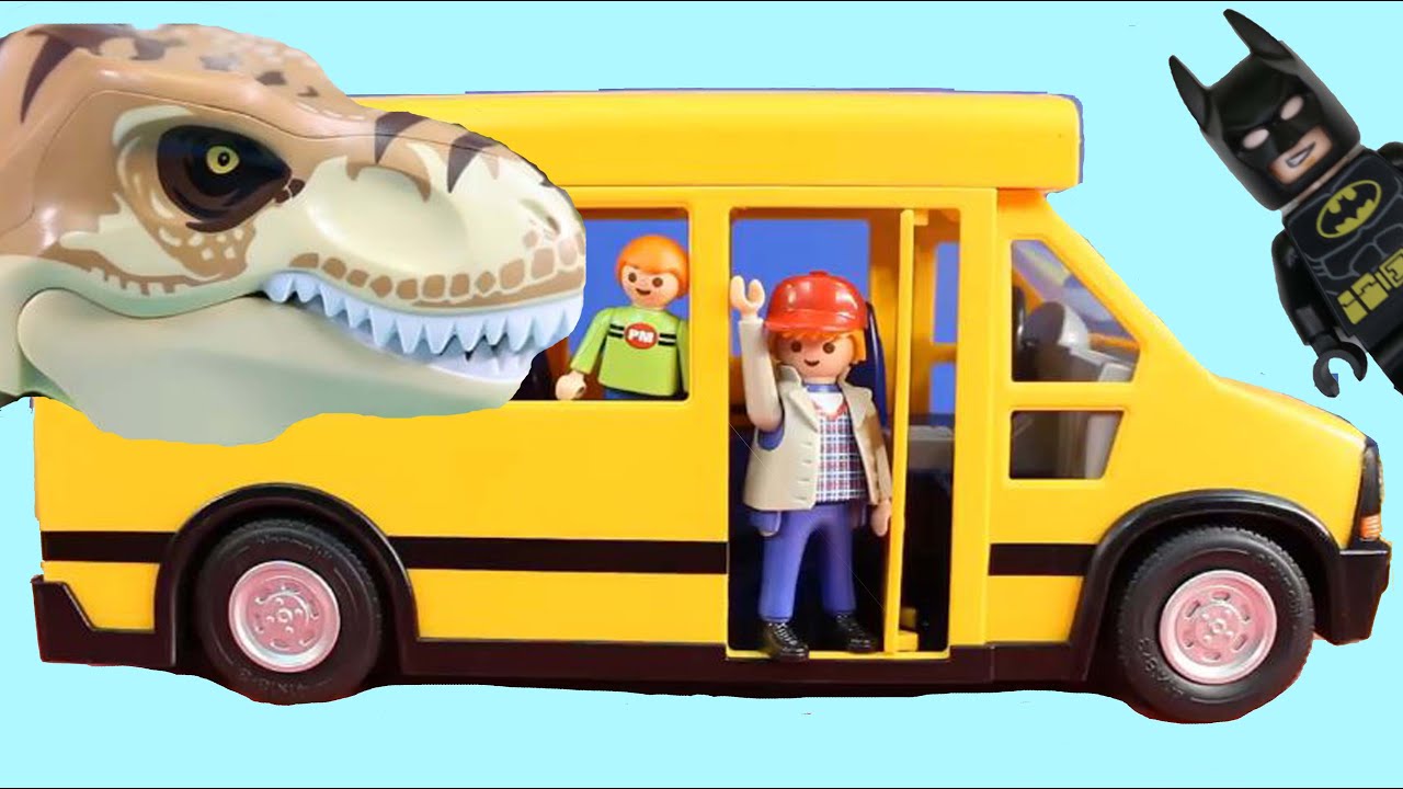 Jurassic World Dinosaur Adventures With Batman | School Bus Field Trip ...