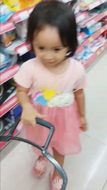 Bantu mama belanja sembako #shorts - YouTube