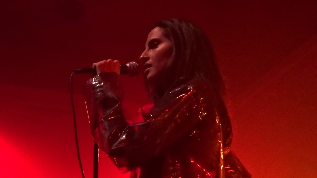 Snoh Aalegra (@SnohAalegra)-Sometimes @BushHallMusic, 30th March 2018 ...