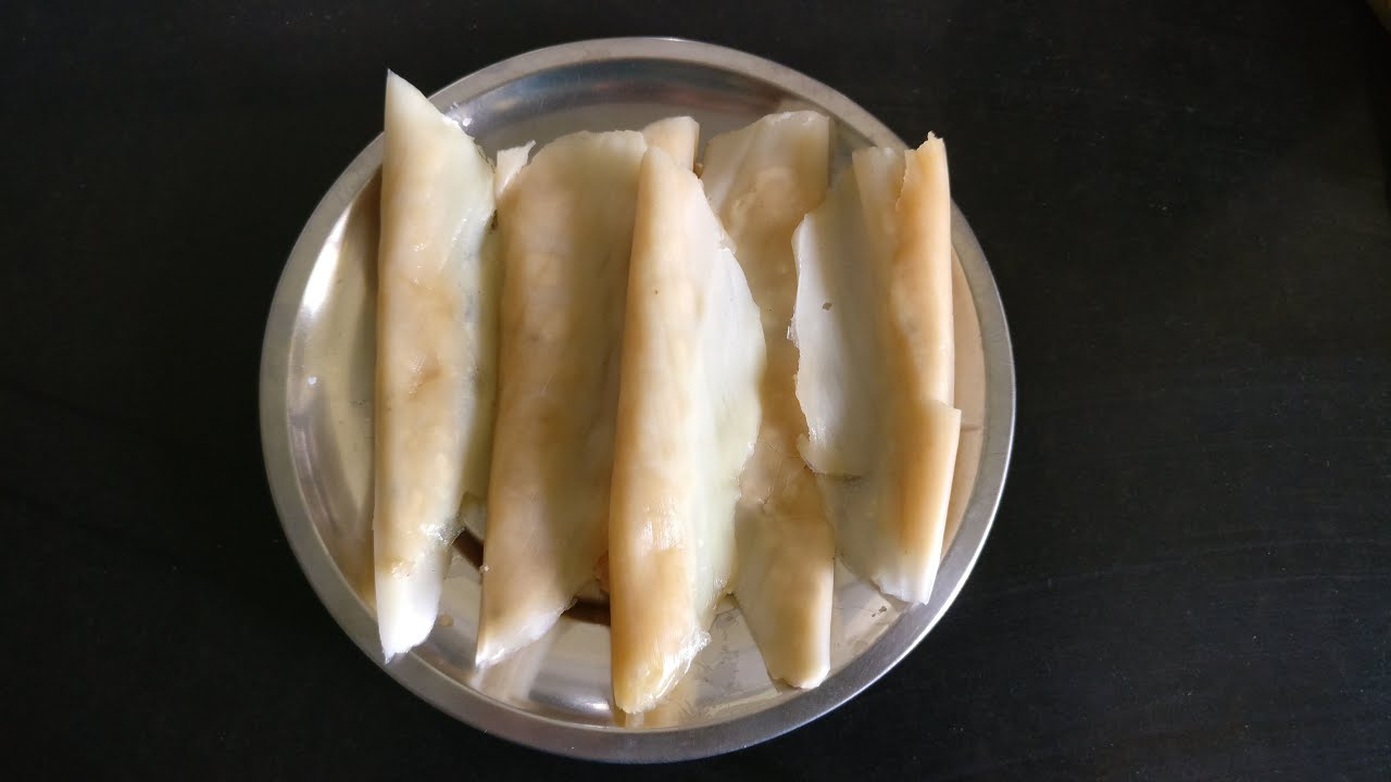 Sweet dumplings/ haldi panna pattholi, GSB konkani recipe - YouTube