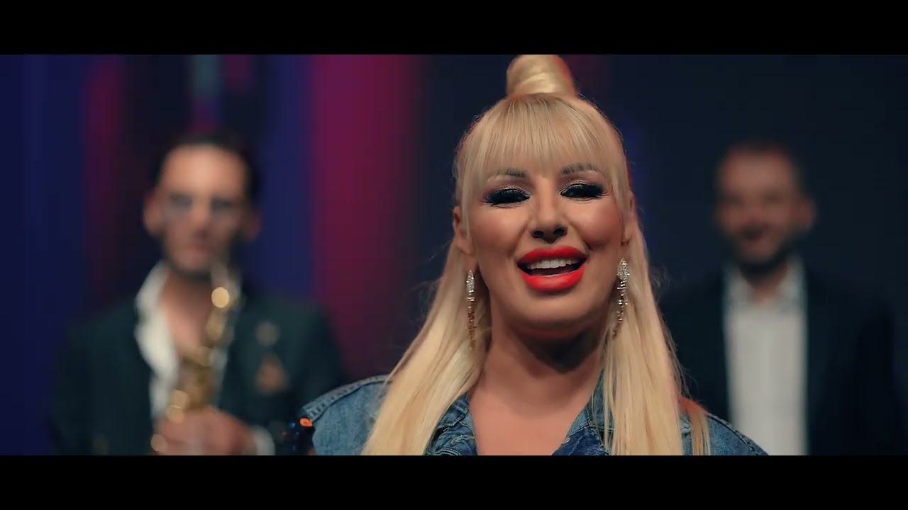 Dochia Banda nou - Omule necazu' vine - YouTube