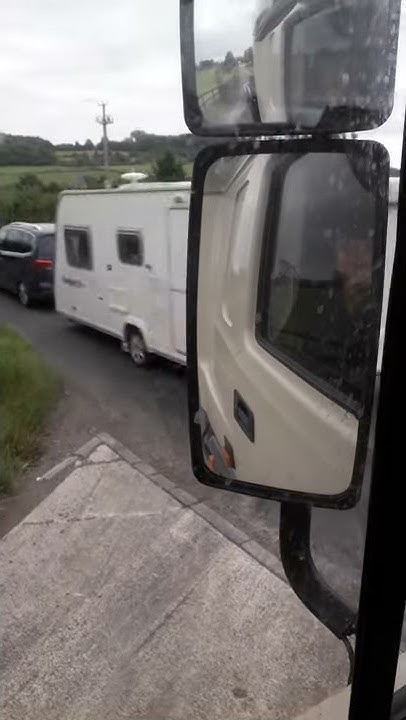 ERF EC8 Leaving yard for a journey - YouTube