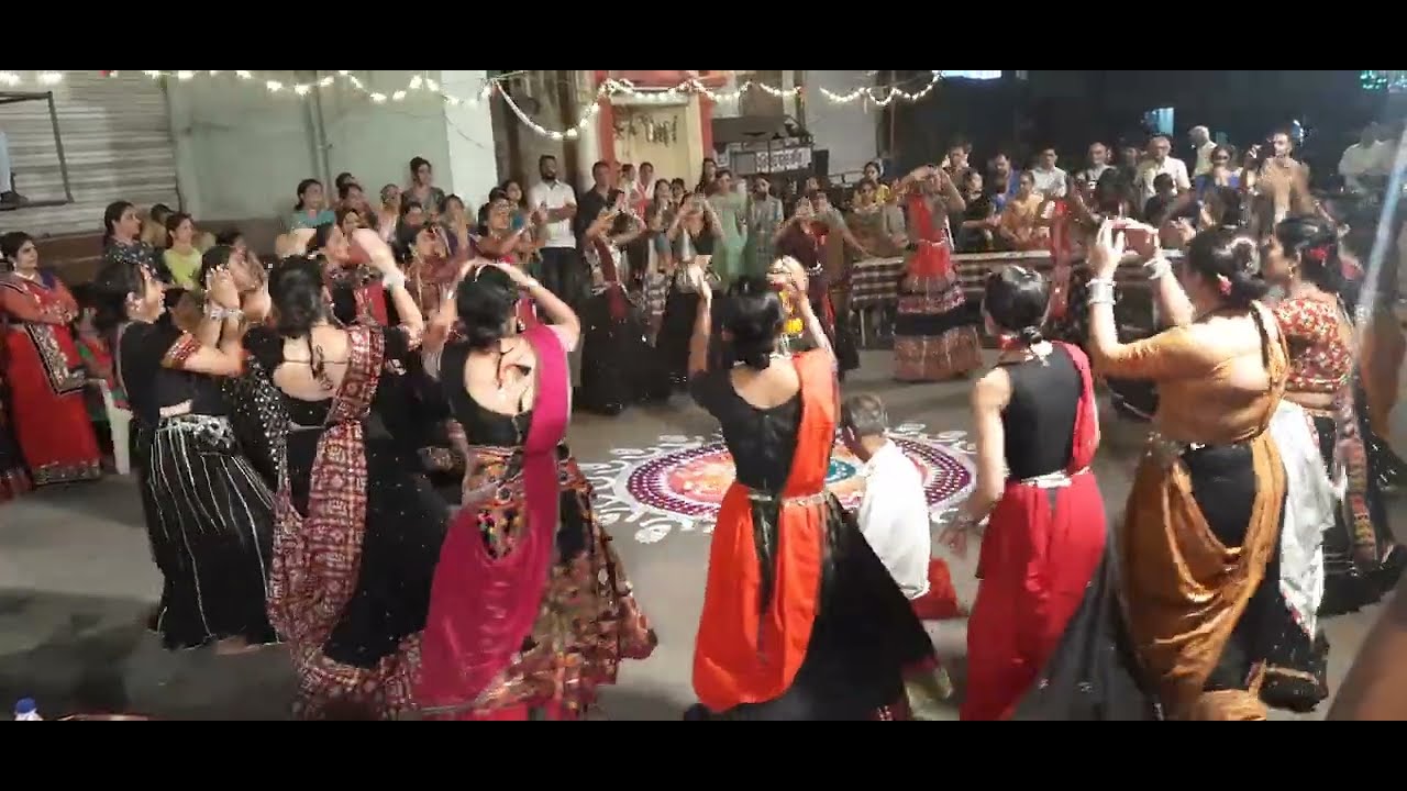 Sheri Garba || Traditional Garba || Kansarawad, Mahakali Temple Navsari ...