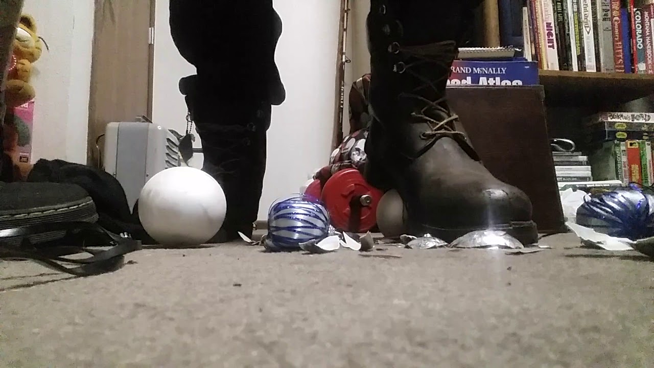 Timberlands Stomping Even More Christmas Decorations - YouTube