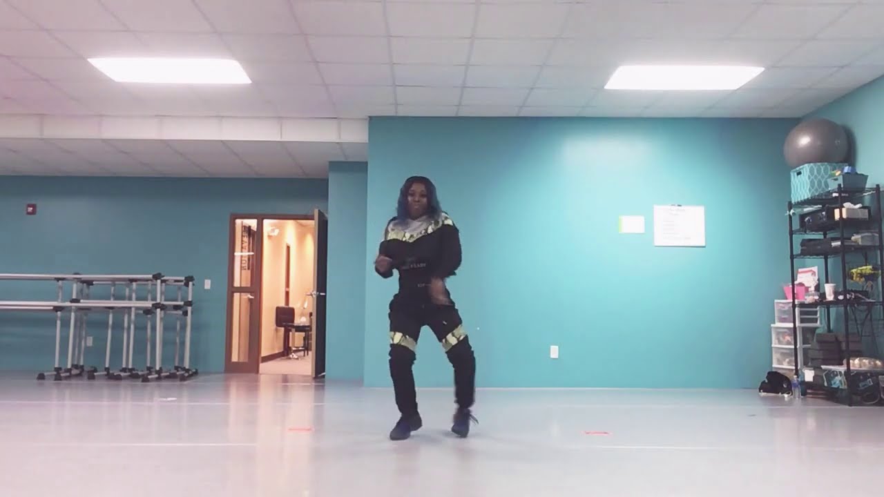QueenBri👸🏾💃🏾🔥💪🏾 nuthin but a G thang-Dr Dre/Snoop Dog dance Freestyle ...