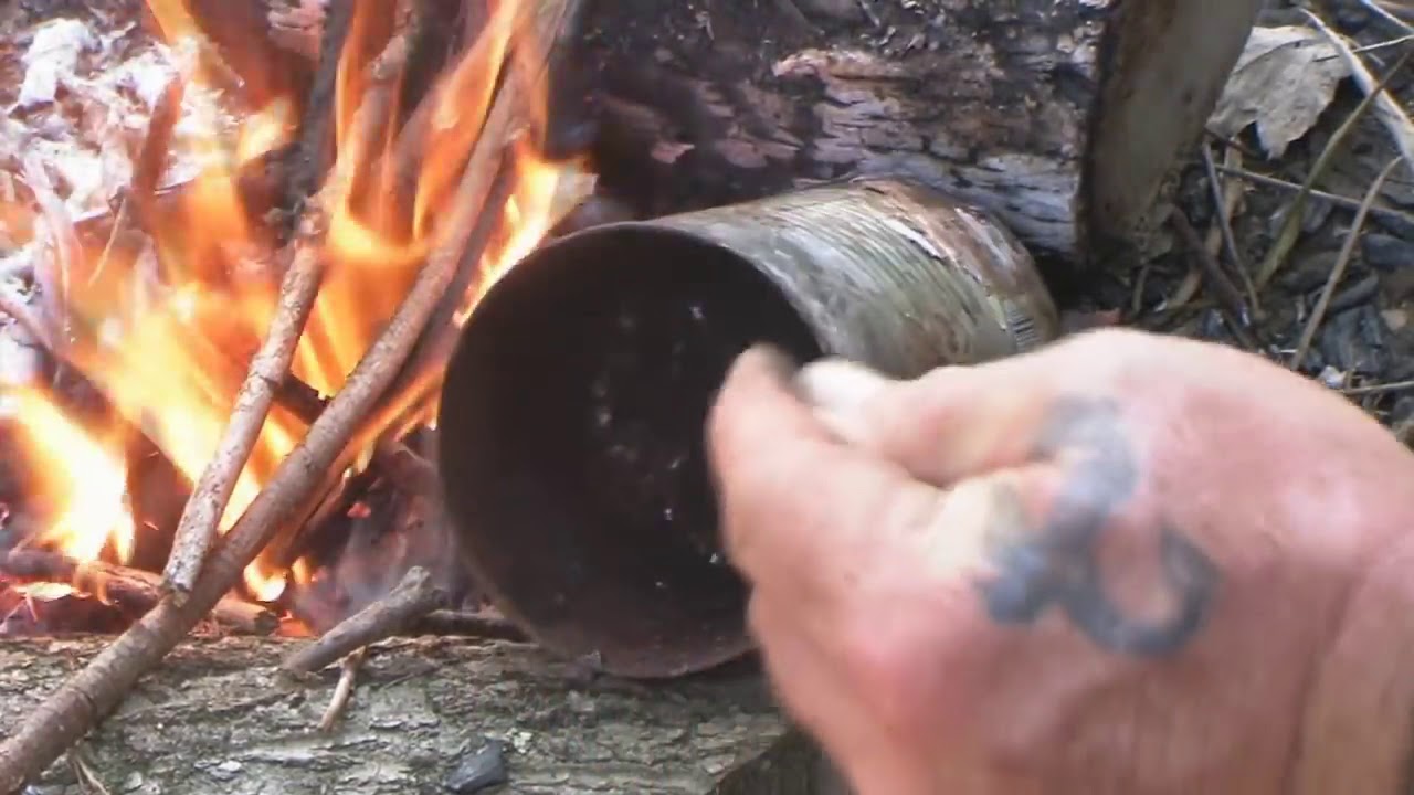 Bushcraft Glue Making Pitch Sticks - YouTube